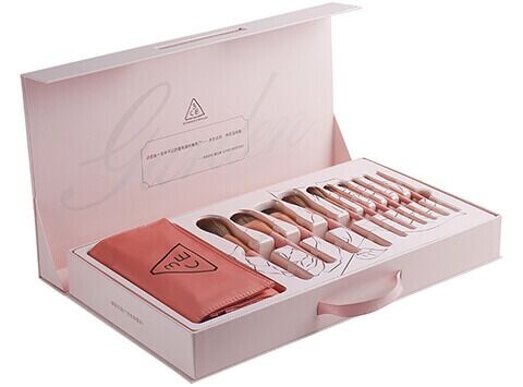 Custom Cosmetic Boxes Manufacturer | C MIC